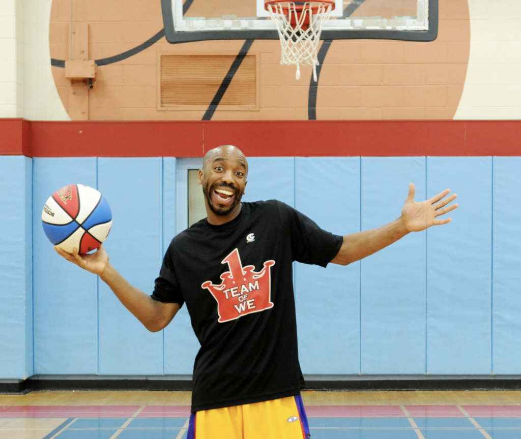 King Arthur of The Harlem Wizards Is A Wiz On The Basketball Court ...
