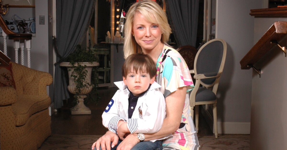 Kimara Ahnert Teaches Us The Beauty Basics - Celebrity Parents Magazine