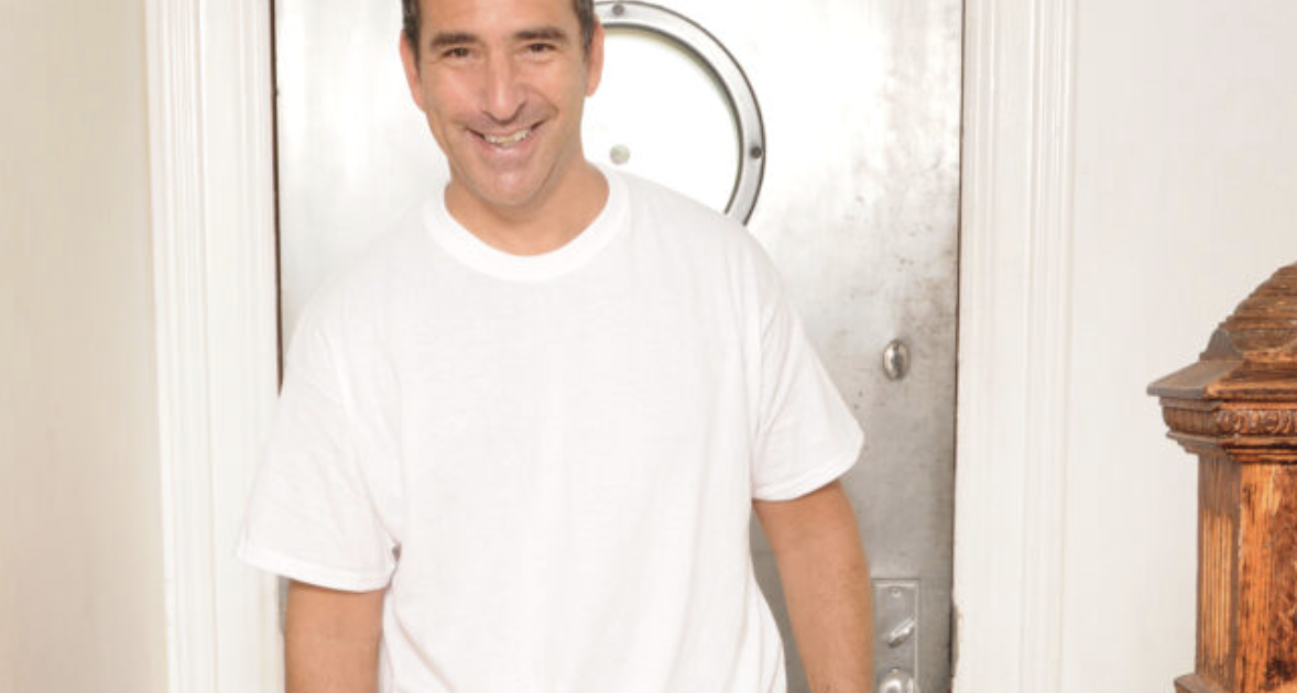 Singer David Weinstone of Music For Aardvarks and Other Mammals ...