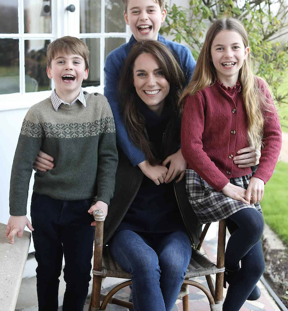 Kate Middleton Is Every Mom With Crappy Photo Editing Skills Trying To ...