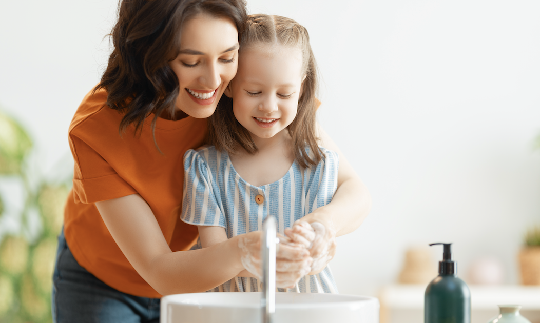 Using Soap Pen Encourages Your Kid To Draw All Over Themselves — And ...